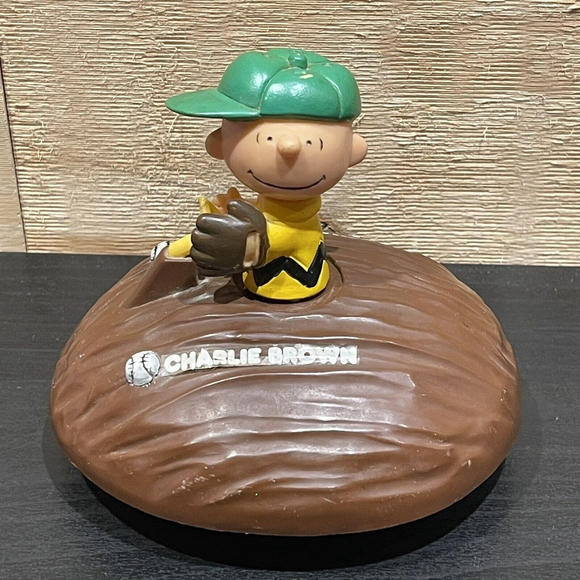 Aviva Toy Corp | Toys | Vintage Aviva Peanuts Baseball Bullpen Car Toy ...